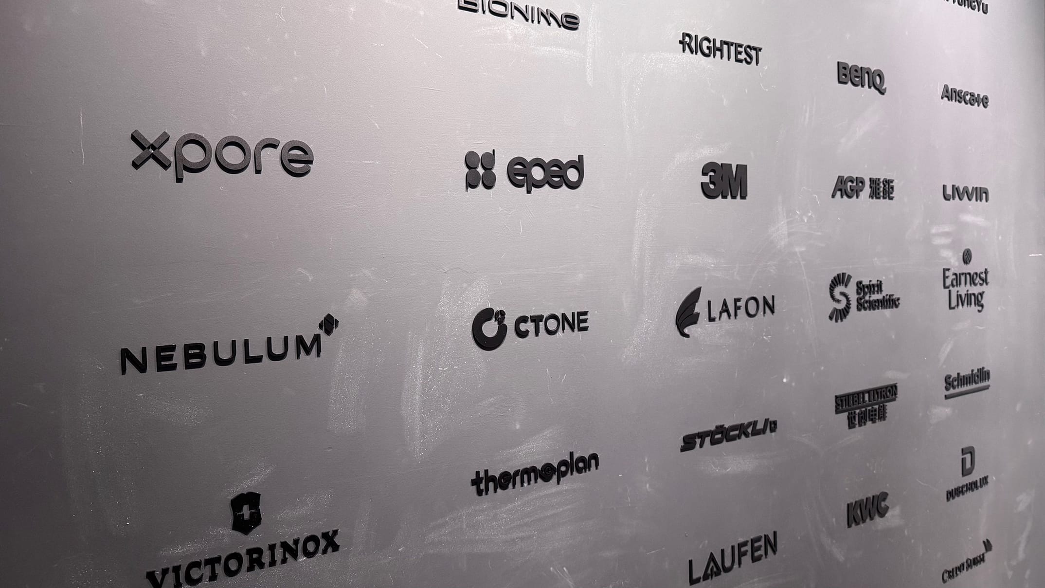 CIS企業識別系統打造：國內外精選CIS設計範例，企業形象全面升級